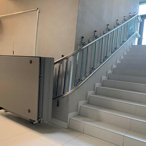 Platformtraplift Hiro 320 in een nieuwbouw te Wasserbillig Luxemburg